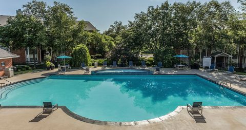 Features | The Crossing at Barry Road Apartments