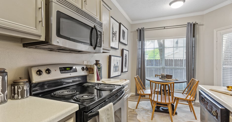 View Apartment Photos | Huntington Meadows Apartment Homes